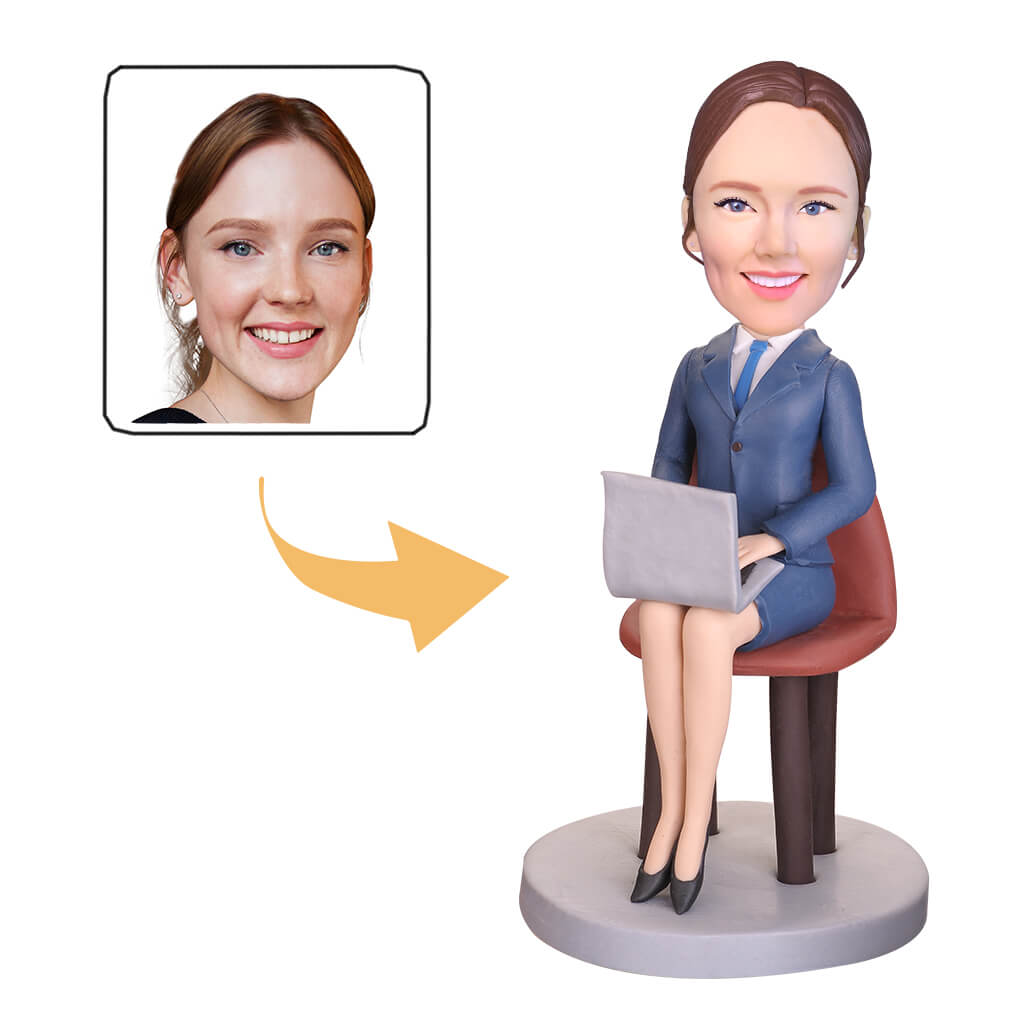 Female Boss Custom Bobblehead – statuegift